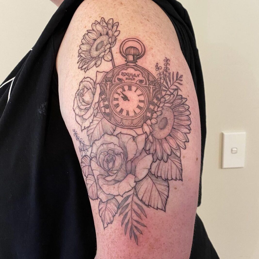 20 Birth Clock Tattoo Ideas To Celebrate That Special Bond
