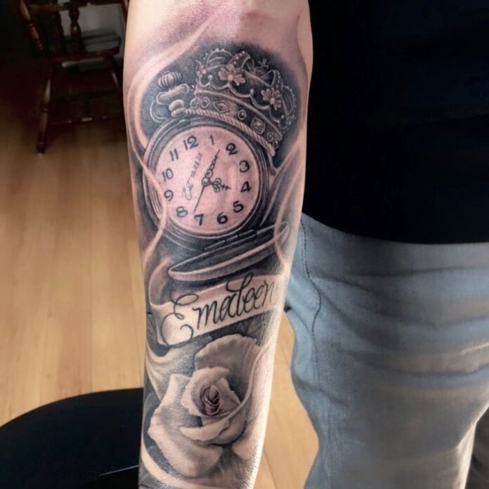 20 Birth Clock Tattoo Ideas To Celebrate That Special Bond