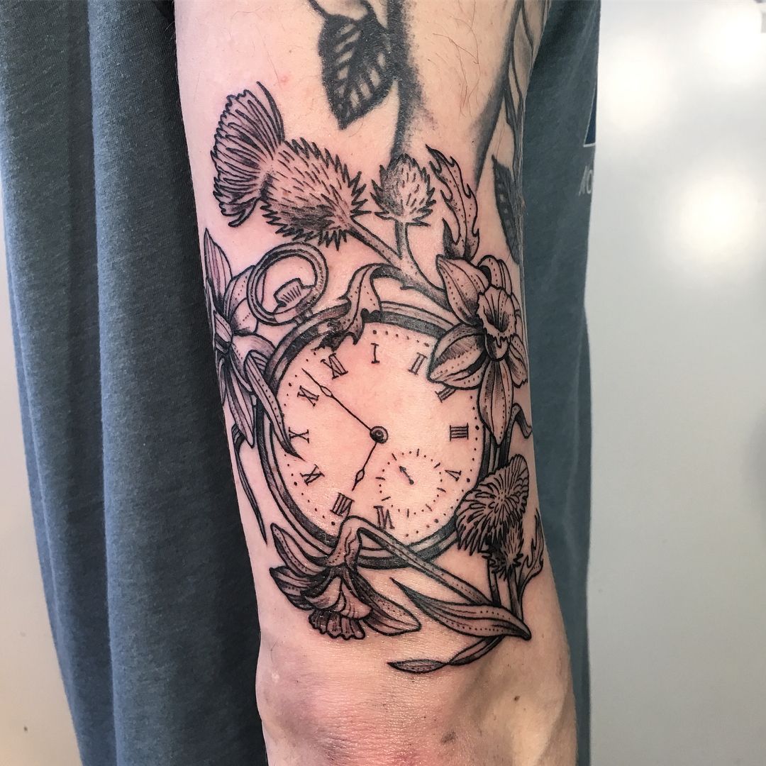 20 Birth Clock Tattoo Ideas To Celebrate That Special Bond