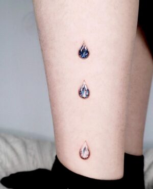 24 Gorgeous Takes On The Stunning Small Diamond Tattoo