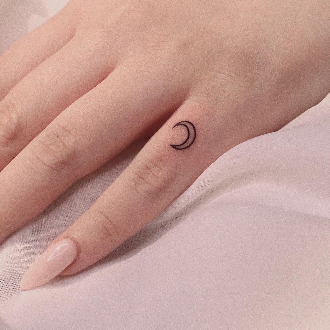 From Dainty To Daring: 21 Cute Finger Tattoo Ideas To Try