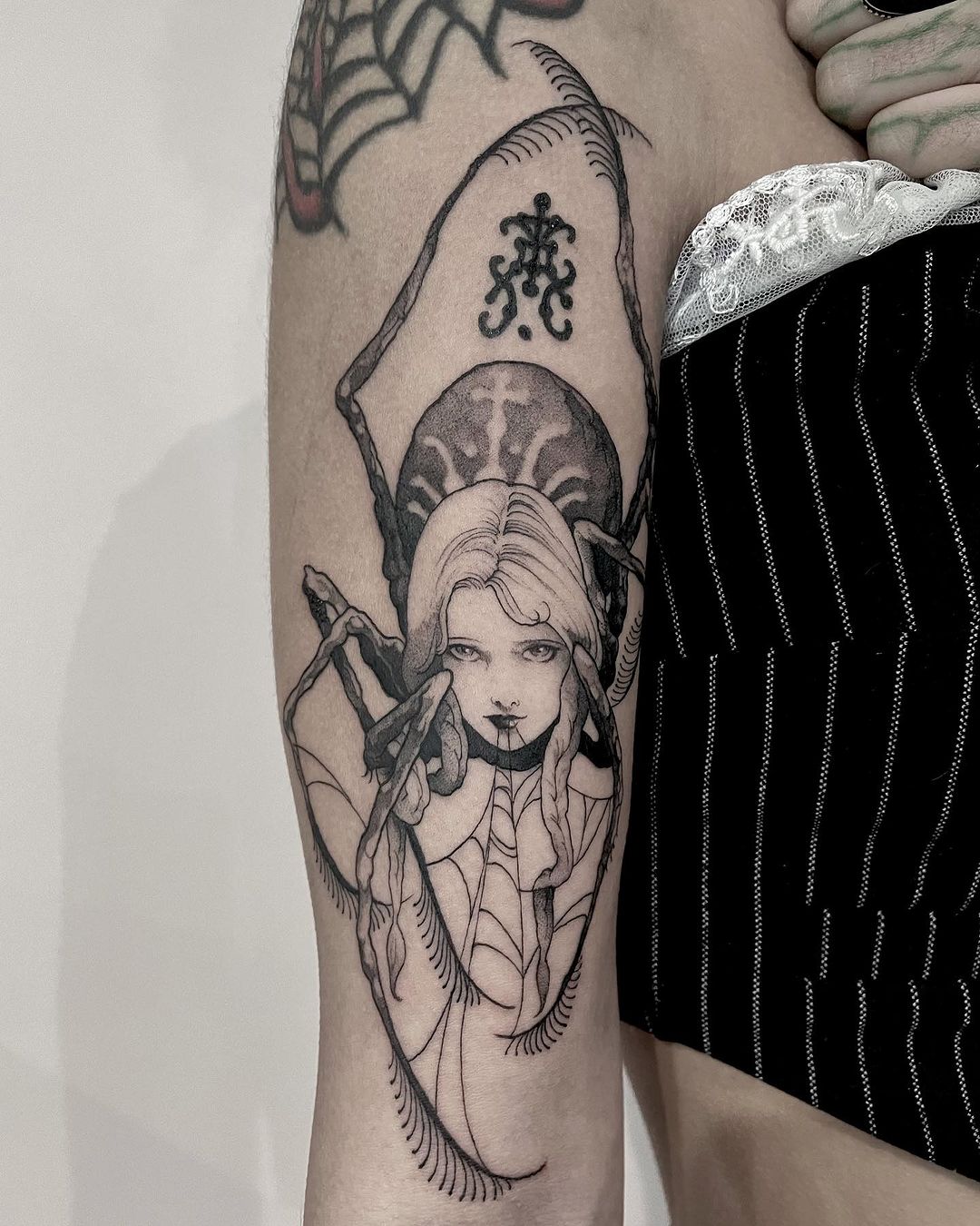 26 Spider Tattoo Ideas For The Creative And Curious