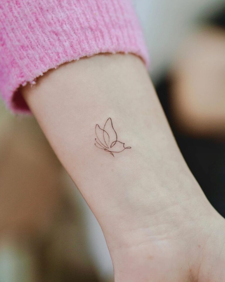 22 Butterfly Hand Tattoos That'll Give You Endless "Ink-spo"