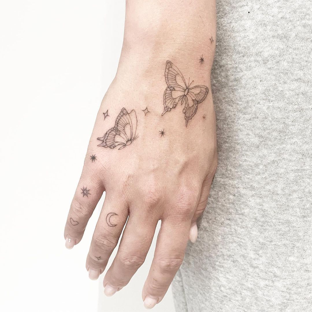 22 Butterfly Hand Tattoos That'll Give You Endless "Ink-spo"