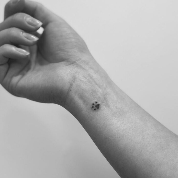 24 Tiny Hand Tattoos For The Modern Minimalist