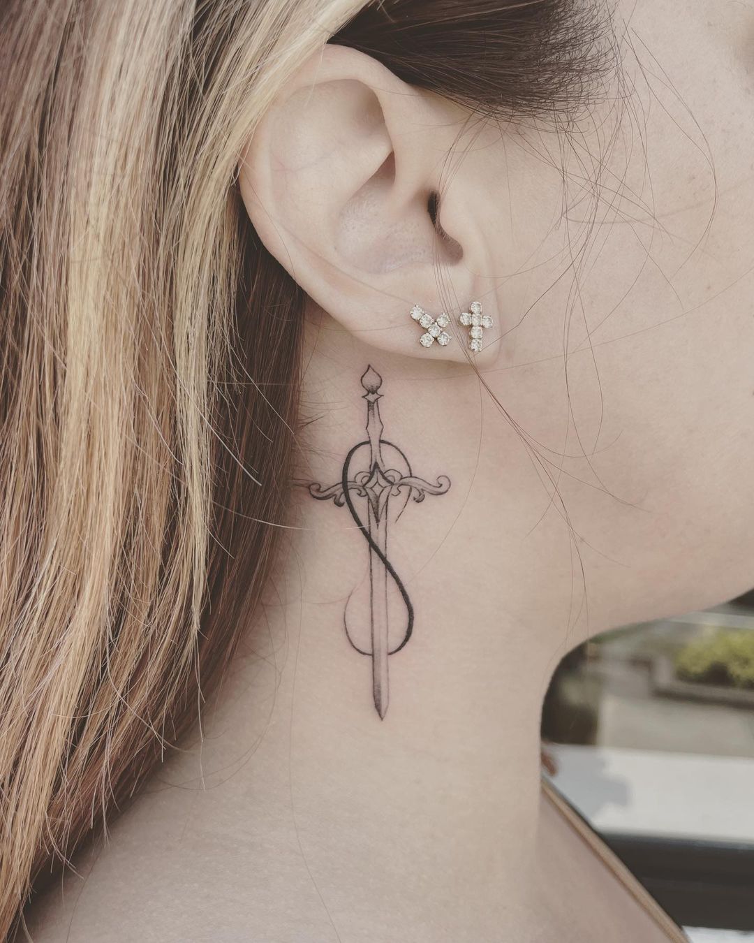 25 Intricate Infinity Tattoos That Go Beyond The Y2K Trend