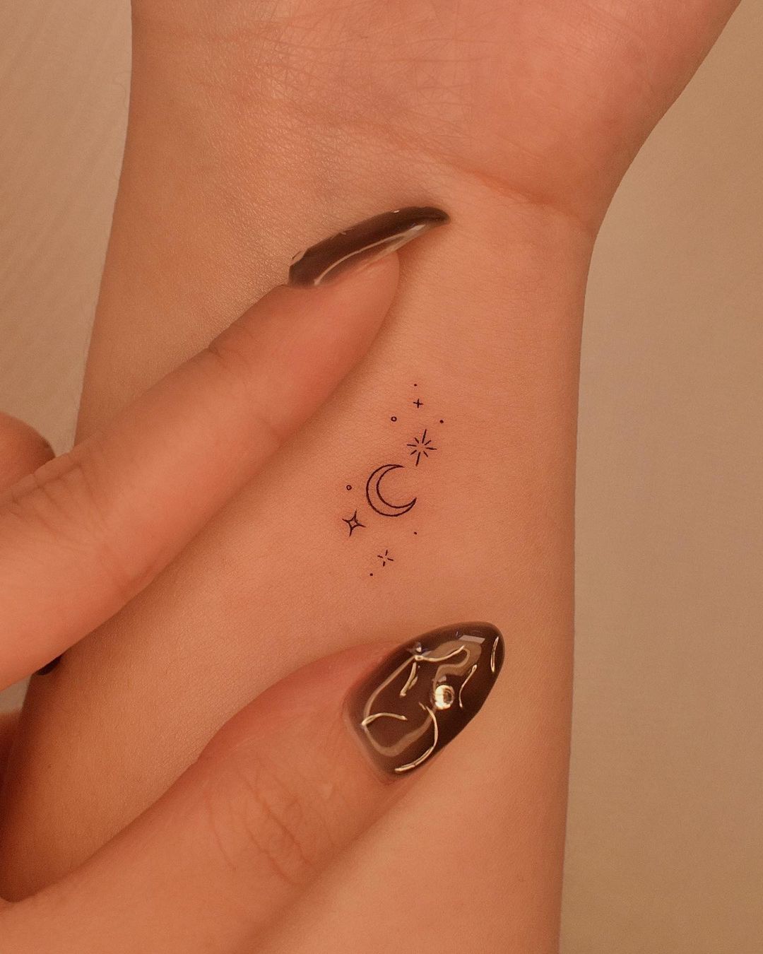 26 Sparkle Tattoo Designs To Find Your Stellar Inspiration