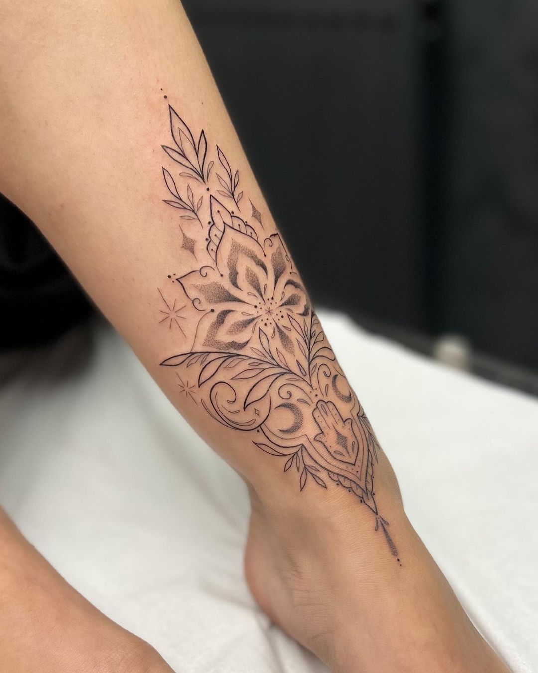 21 Dotwork Tattoo Designs For The Low-Key Ink Lover