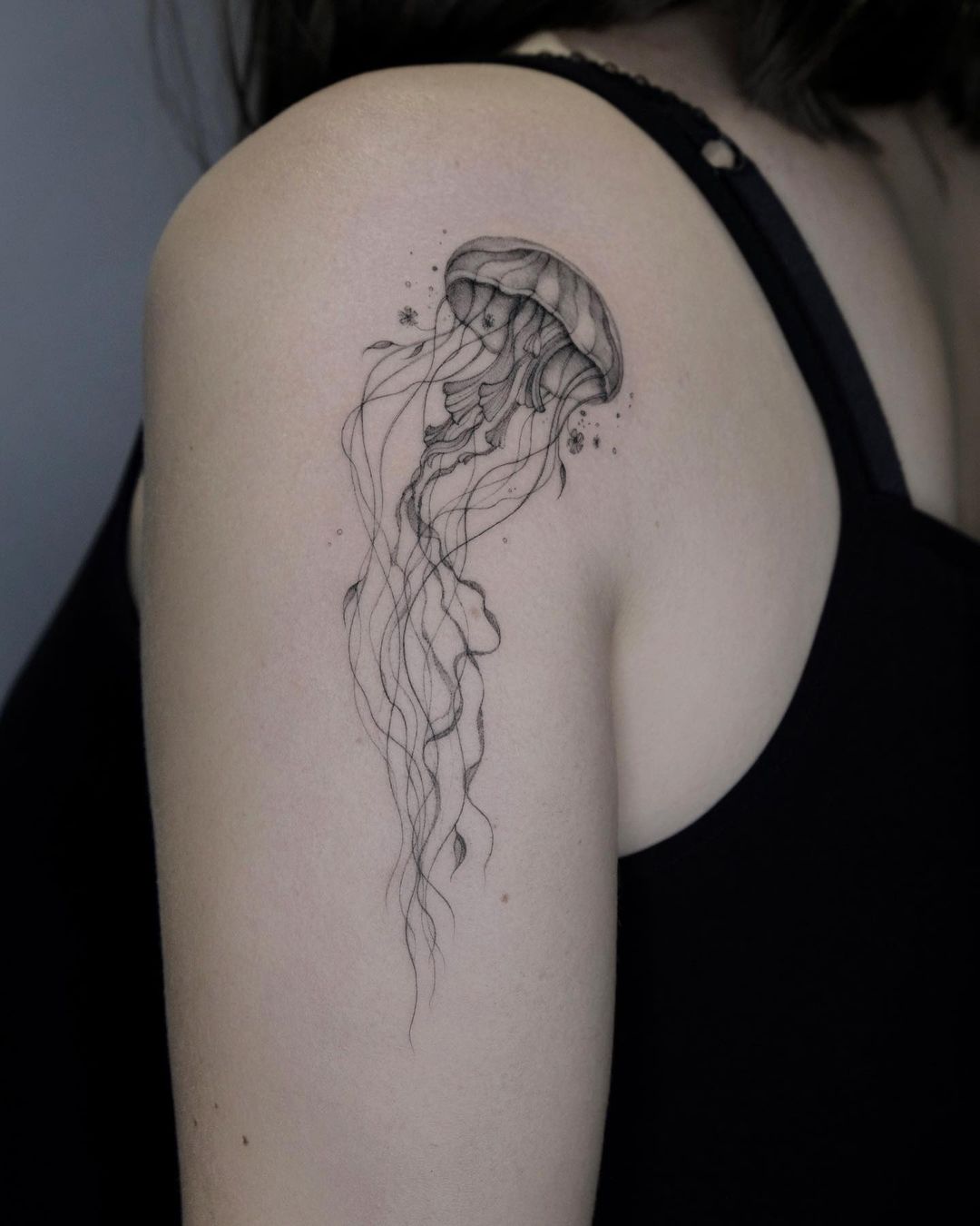24 Interesting Jellyfish Tattoo Ideas That'll Make You Squirm With Joy