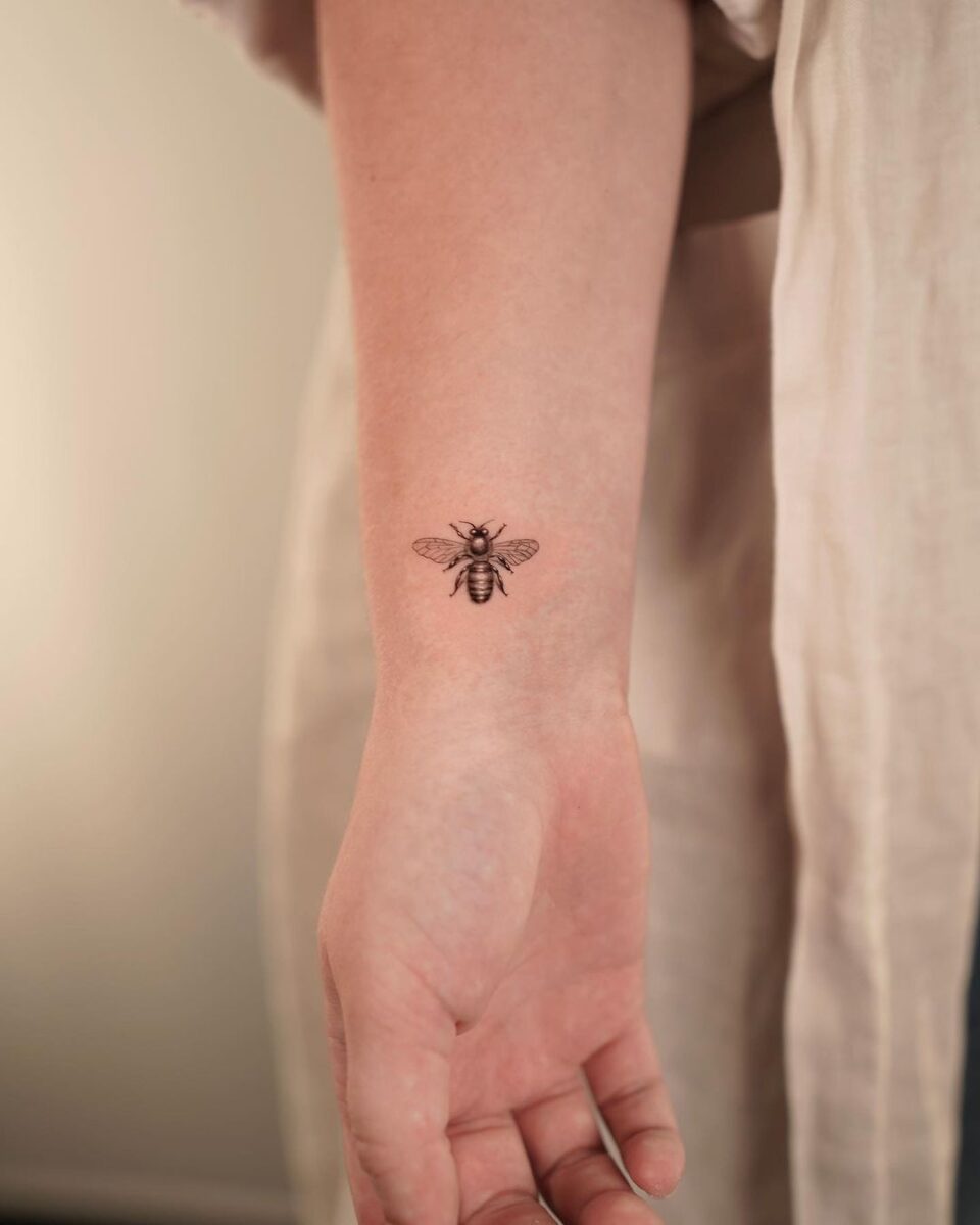 21 Bee Tattoos For All The Little Tattoo Lovers