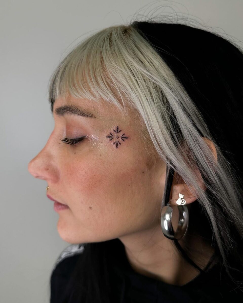 20 Stunning Face Tattoos For Hardcore Tattoo Enthusiasts