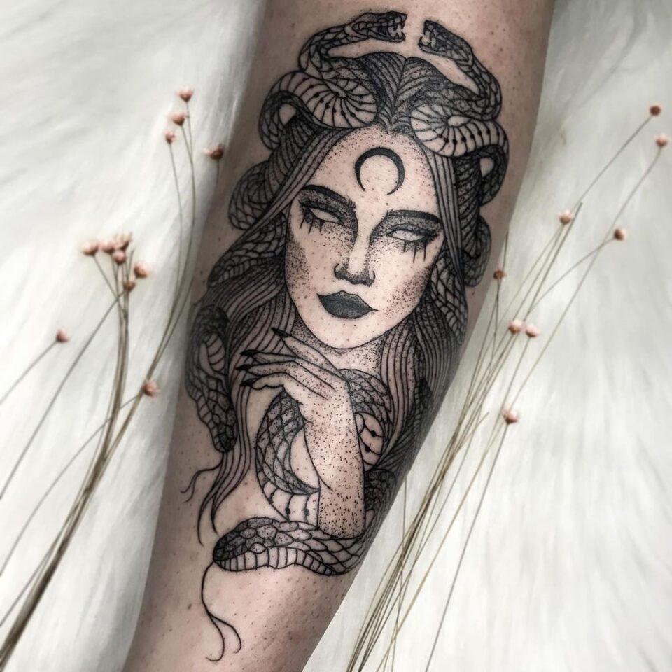 26 Medusa Tattoo Designs That Scream For Female Empowerment
