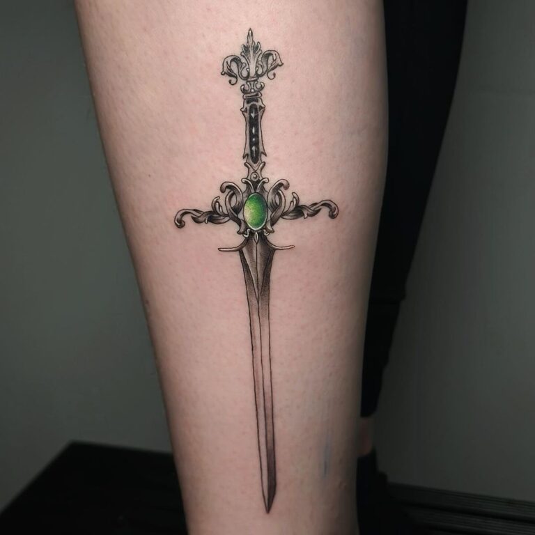 25 Dagger Tattoos That Will Represent Your Virtuous Qualities