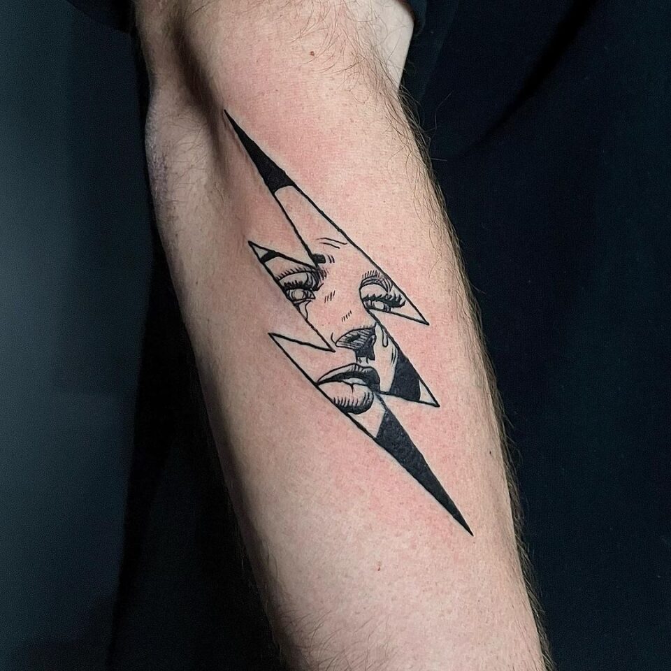 21 Lightning Tattoo Ideas For A Striking Ink
