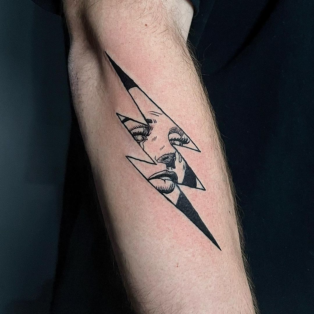 21 Lightning Tattoo Ideas For A Striking Ink