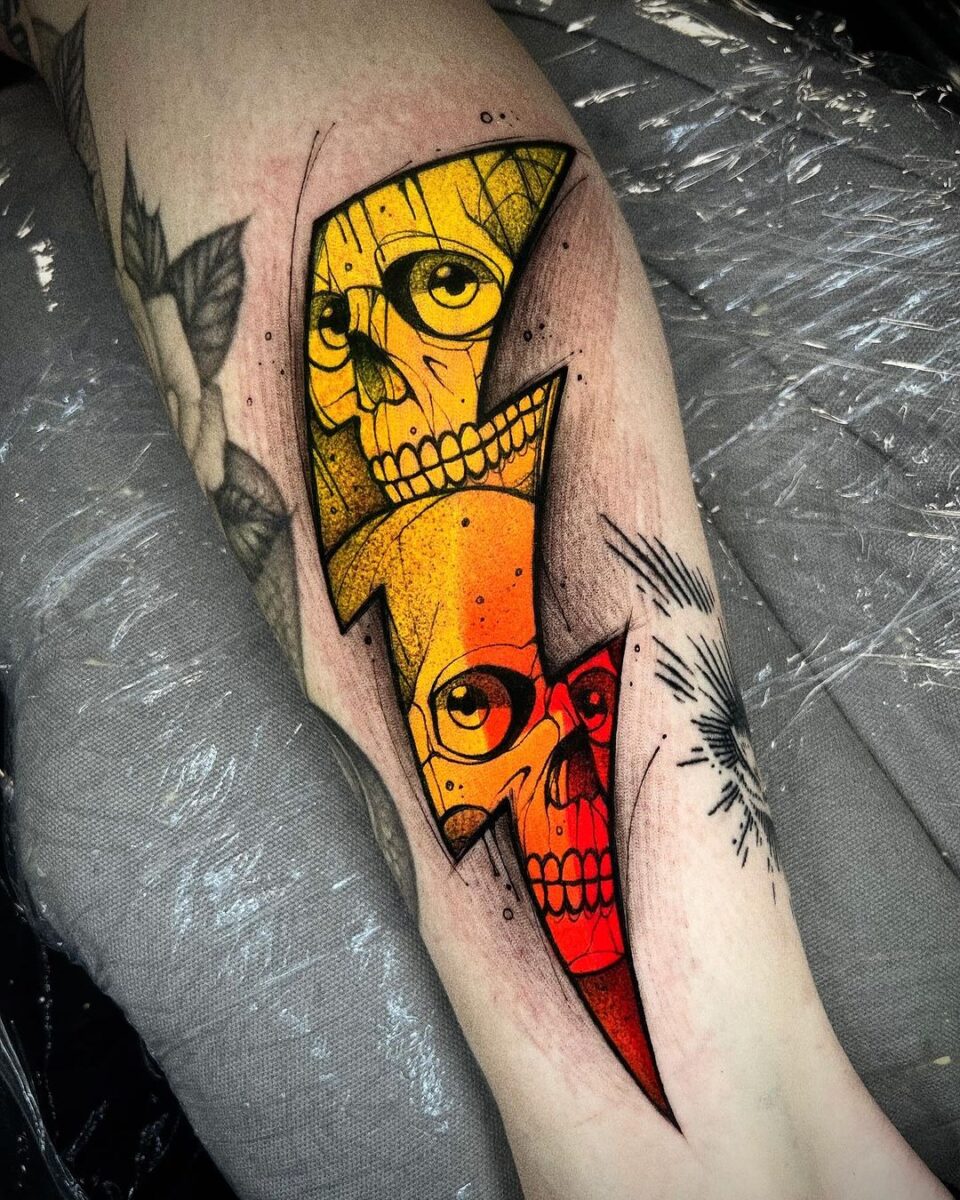 21 Lightning Tattoo Ideas For A Striking Ink