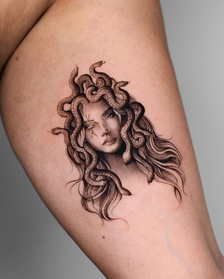 26 Medusa Tattoo Designs That Scream For Female Empowerment