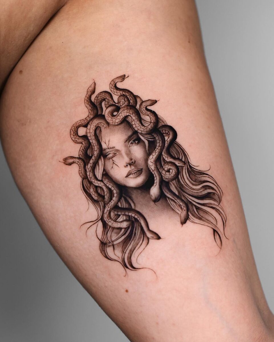 26 Medusa Tattoo Designs That Scream For Female Empowerment