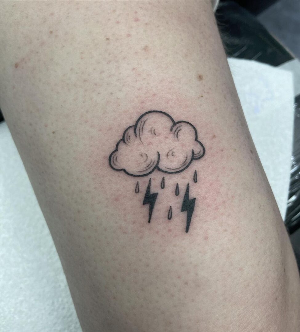 21 Lightning Tattoo Ideas For A Striking Ink