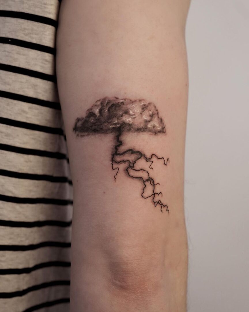 21 Lightning Tattoo Ideas For A Striking Ink