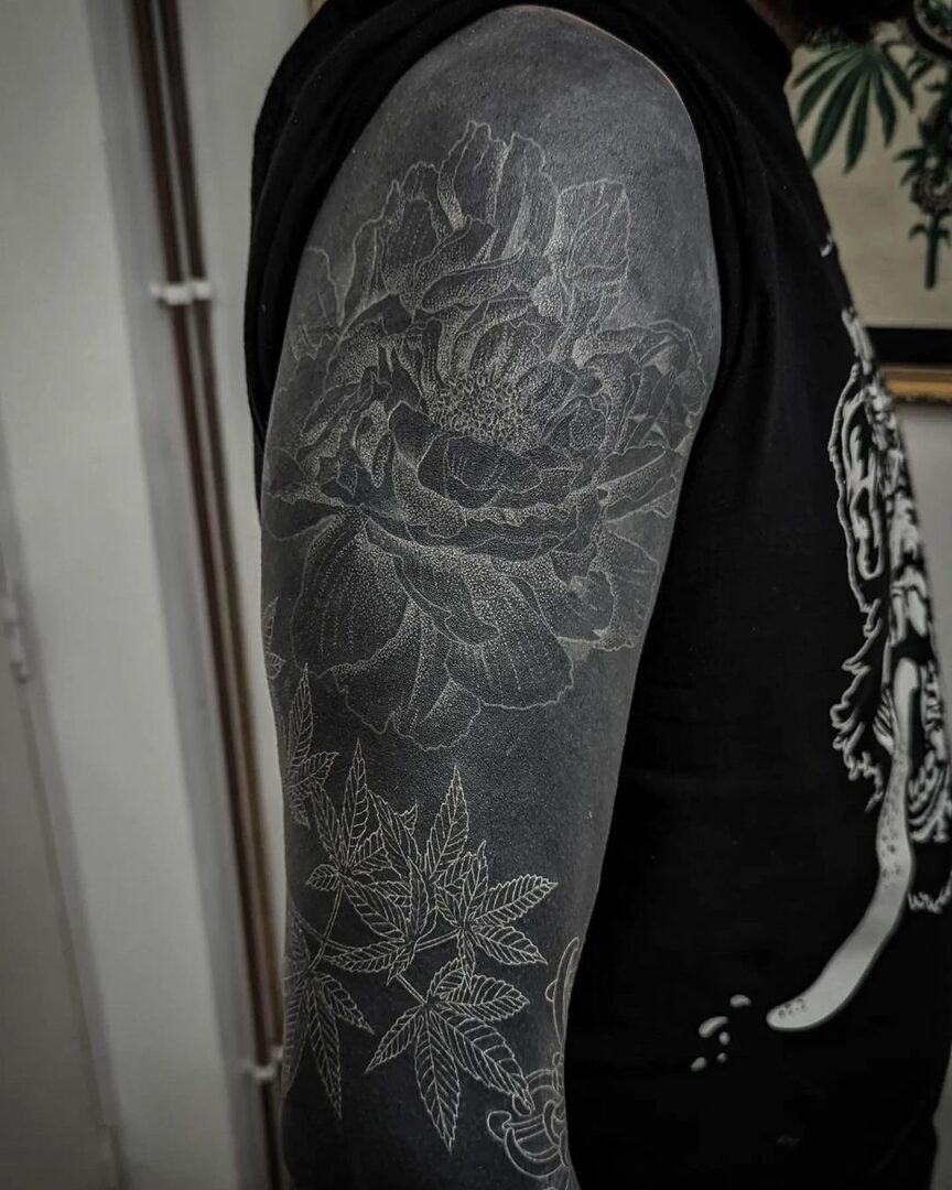 22 Elite Black Sleeve Tattoos To Rock The Macro Ink Trend