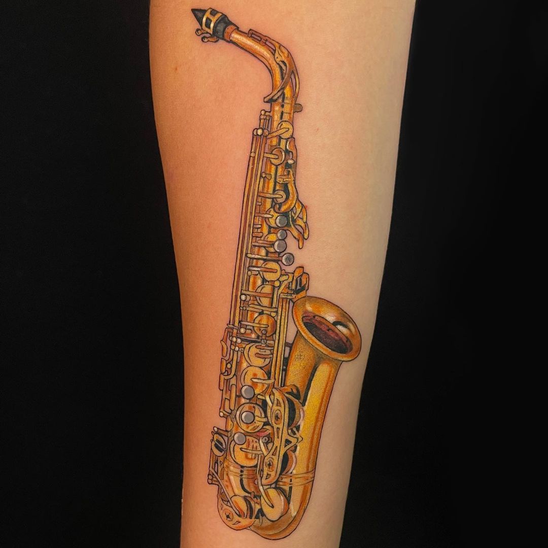 27 Superior Saxophone Tattoos That Hit All The Right Notes