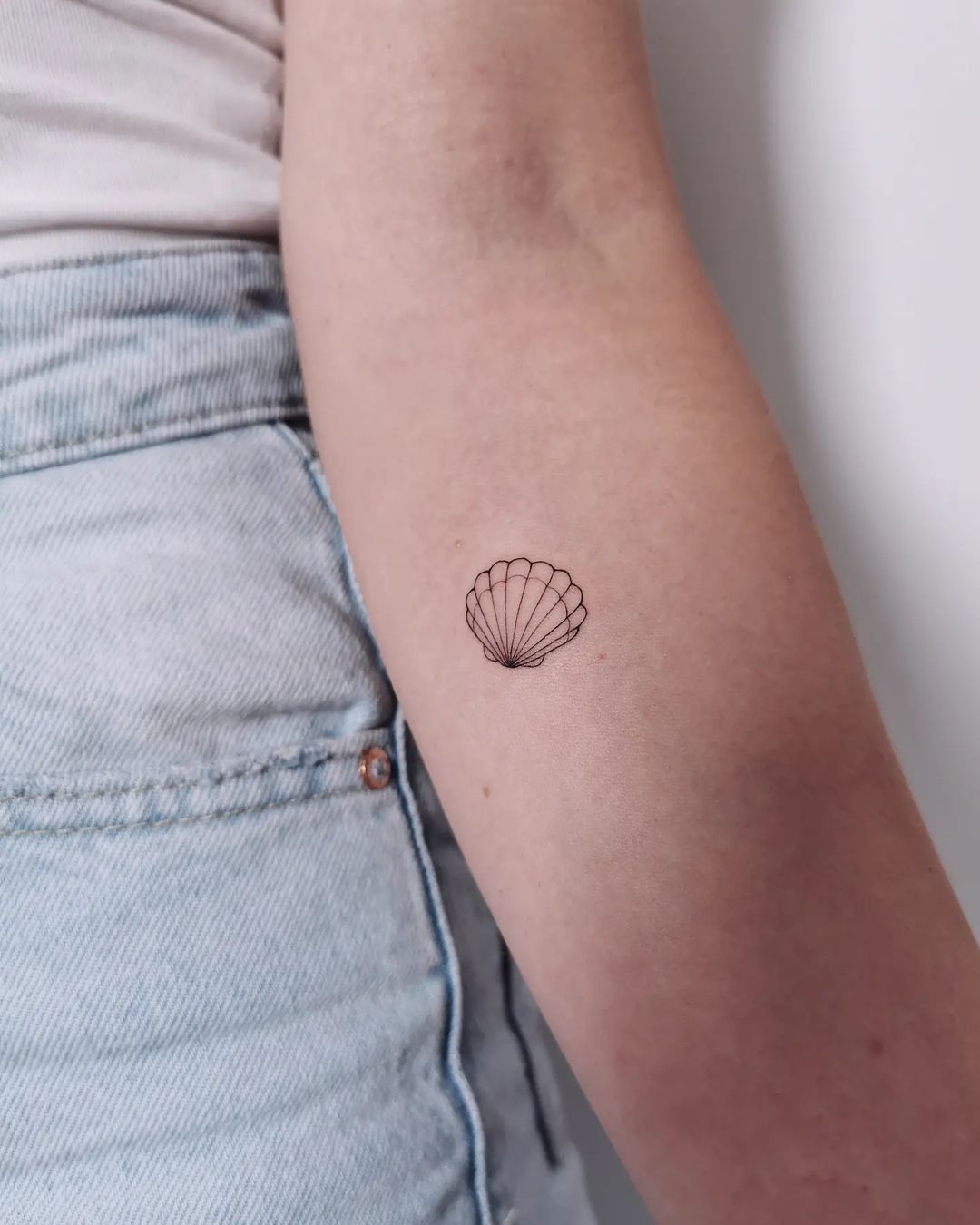 Shell Tattoo Meanings And 25 Jaw-Dropping Design Ideas