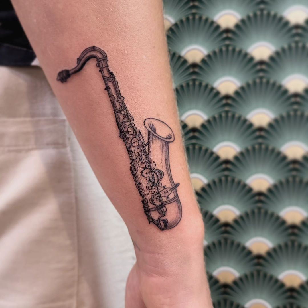 27 Superior Saxophone Tattoos That Hit All The Right Notes