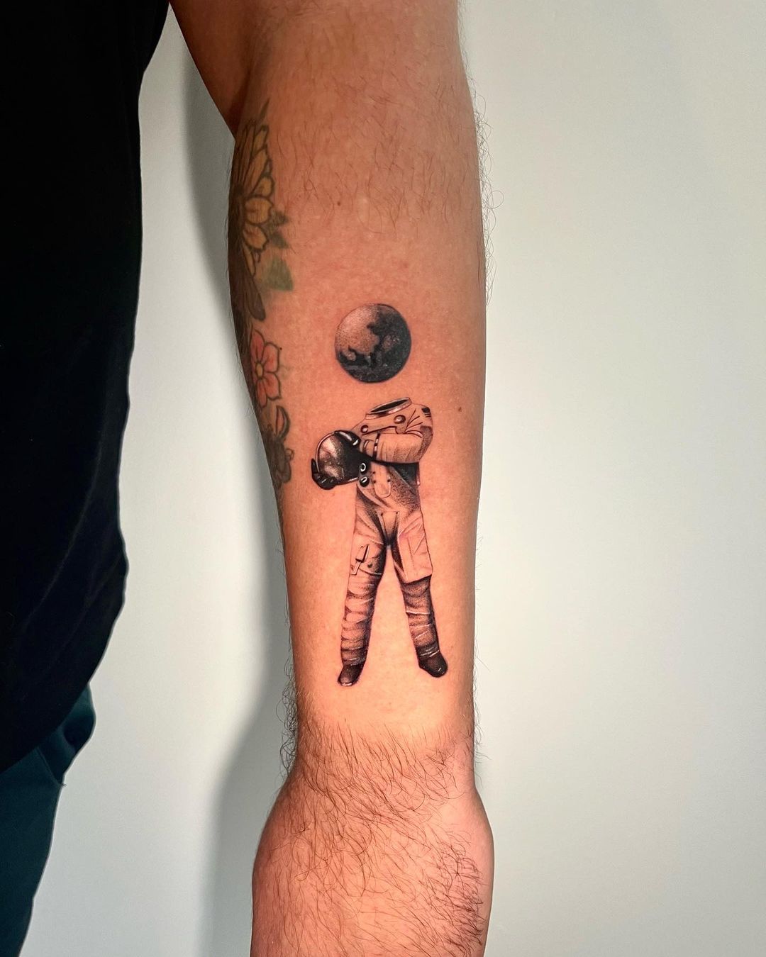 23 Legendary Astronaut Tattoo Ideas "Inkpossible" To Resist