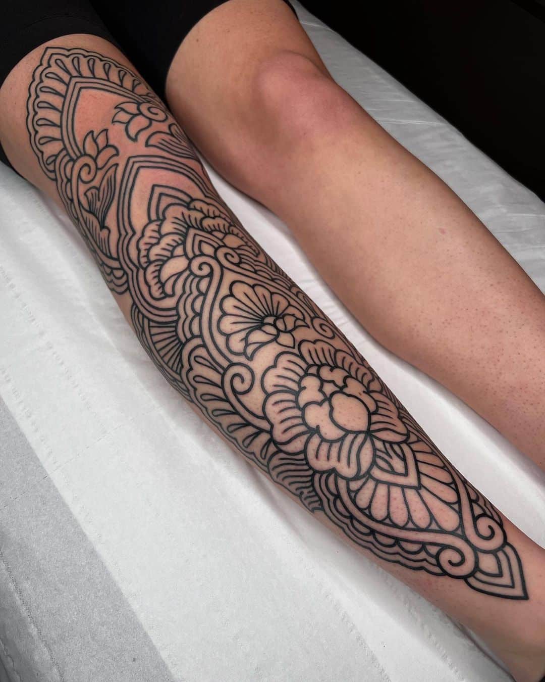 20 Flawless Leg Tattoo Ideas For Women Who Love Ink