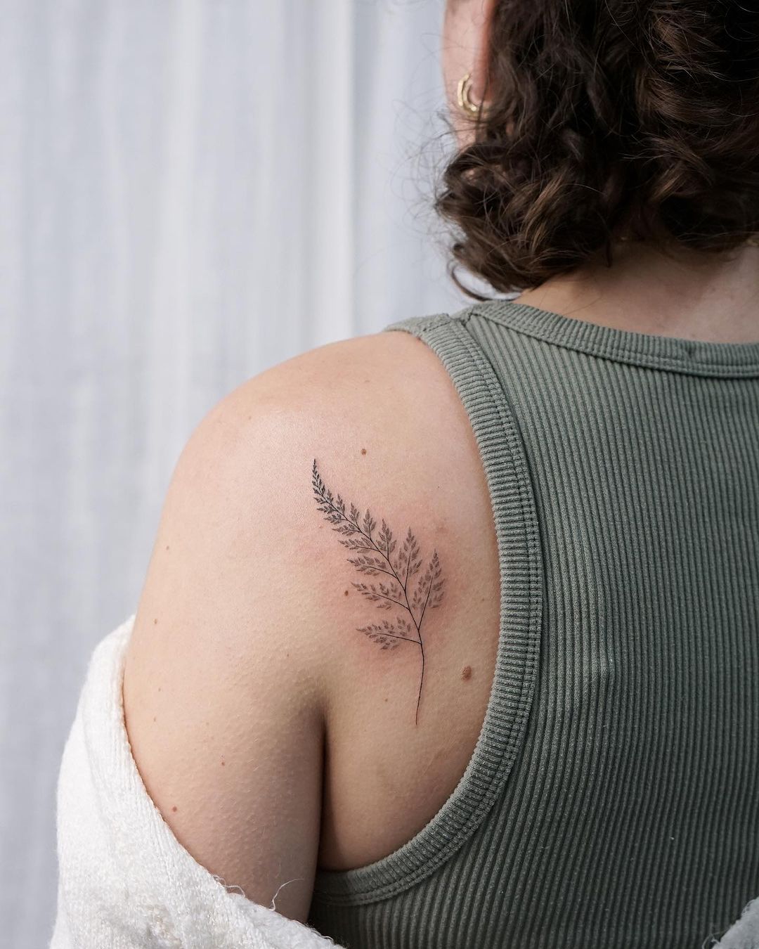 20 Phenomenal Fern Tattoos That'll Grow Your Ink Inspiration