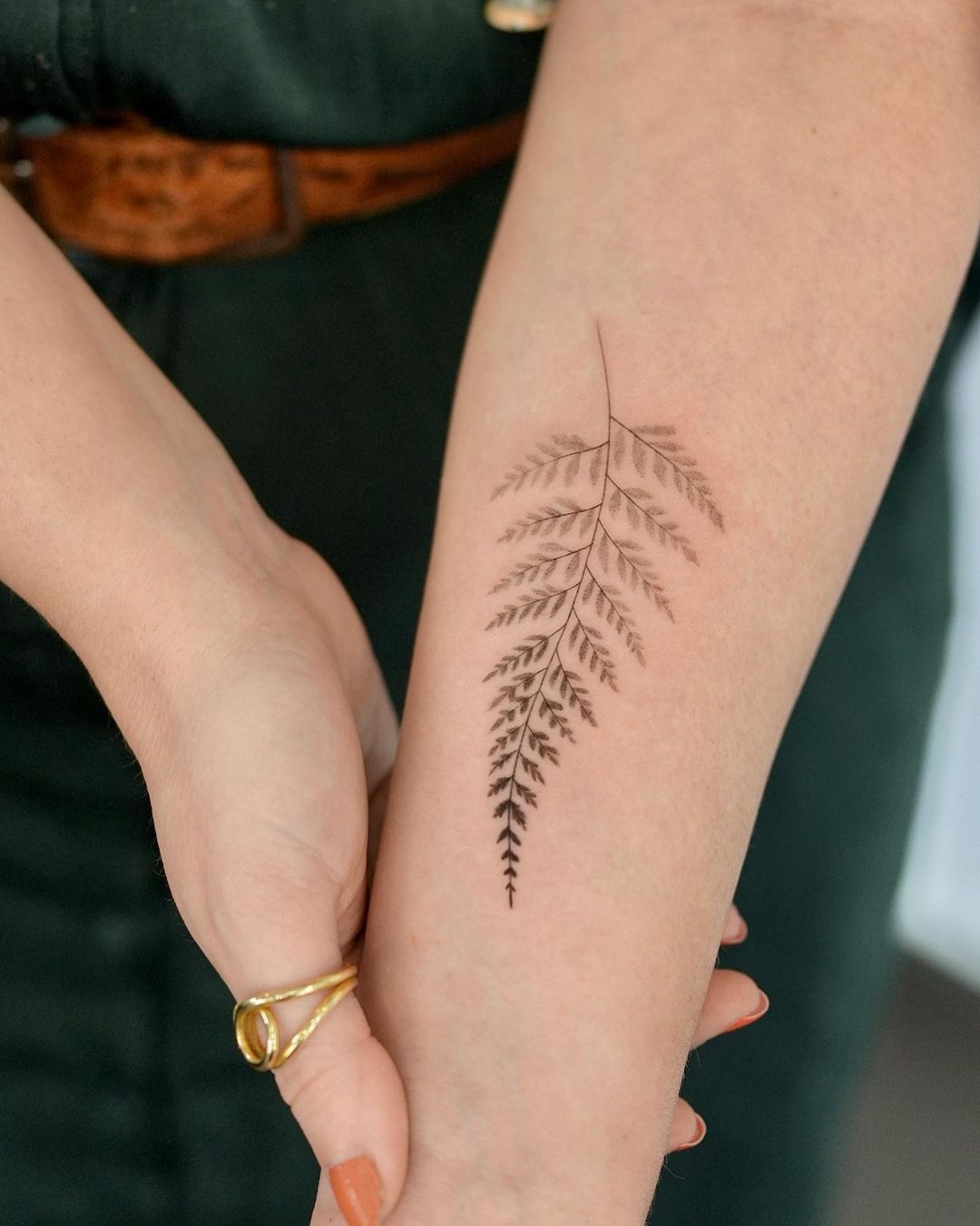 20 Phenomenal Fern Tattoos That'll Grow Your Ink Inspiration