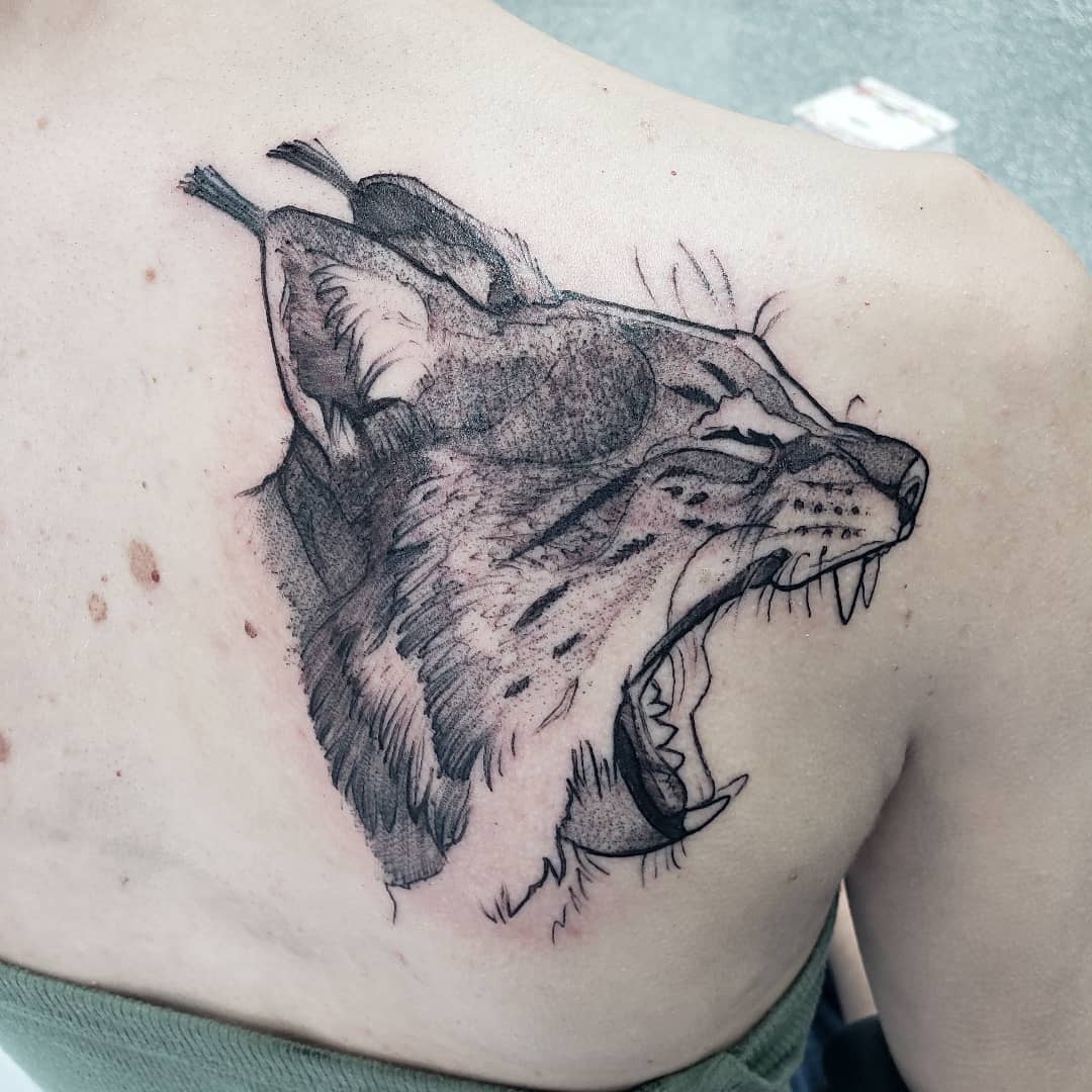 20 Impressive Lynx Tattoos That Make The "Purr-fect" Ink