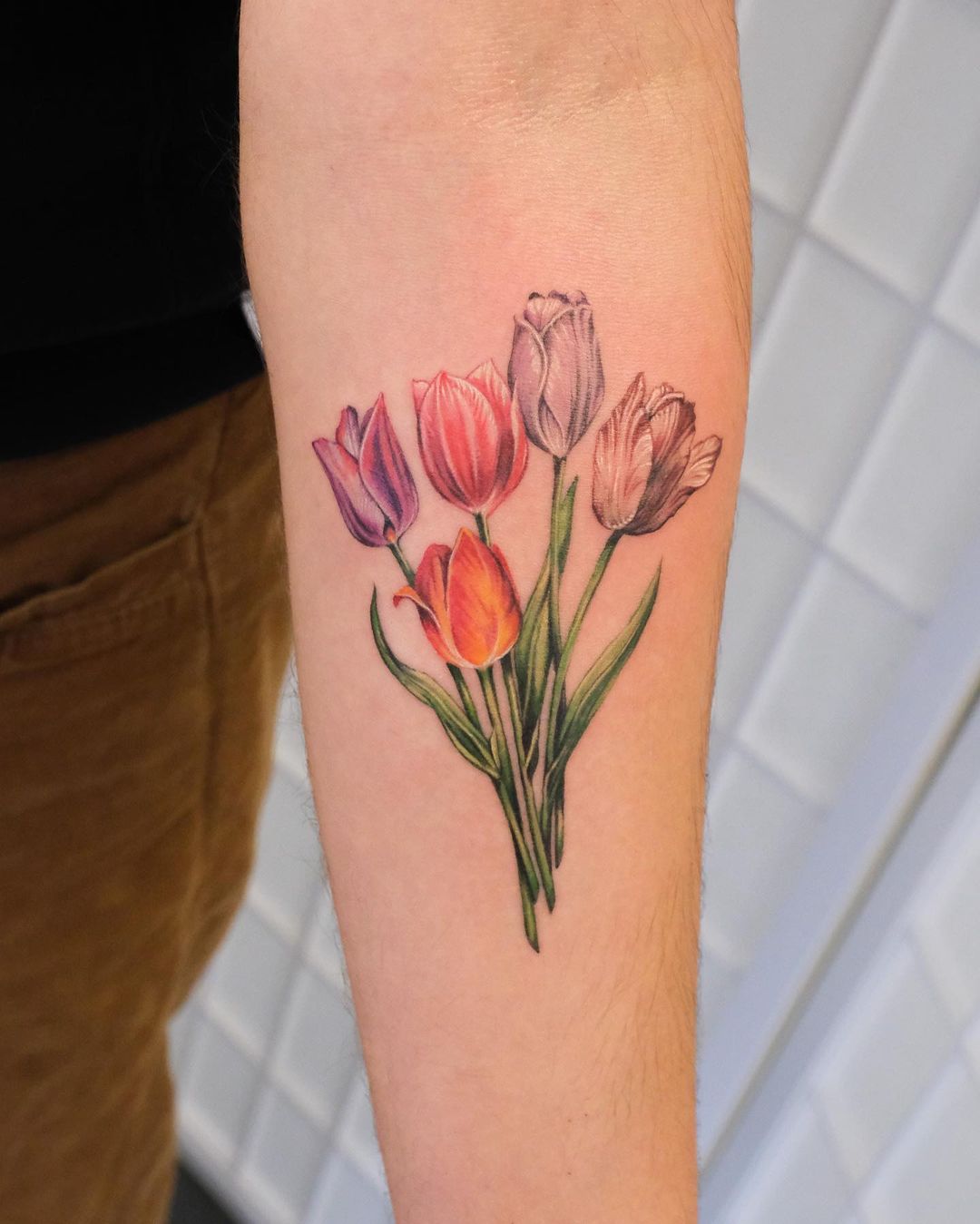 23 Incredible Tulip Tattoos To Impress Your Buds With