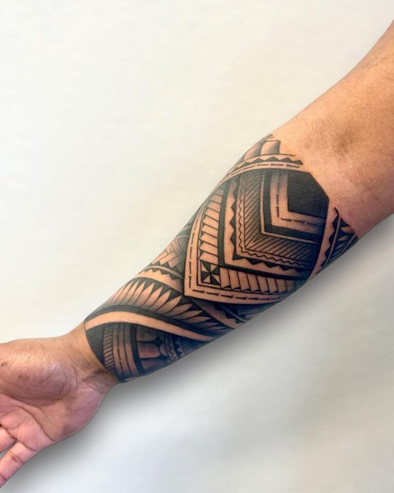 20 Impressive Tribal Tattoo Ideas That Honor Your Identity