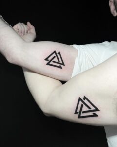 20 Stunning Brother Tattoo Ideas That Symbolize Brotherhood