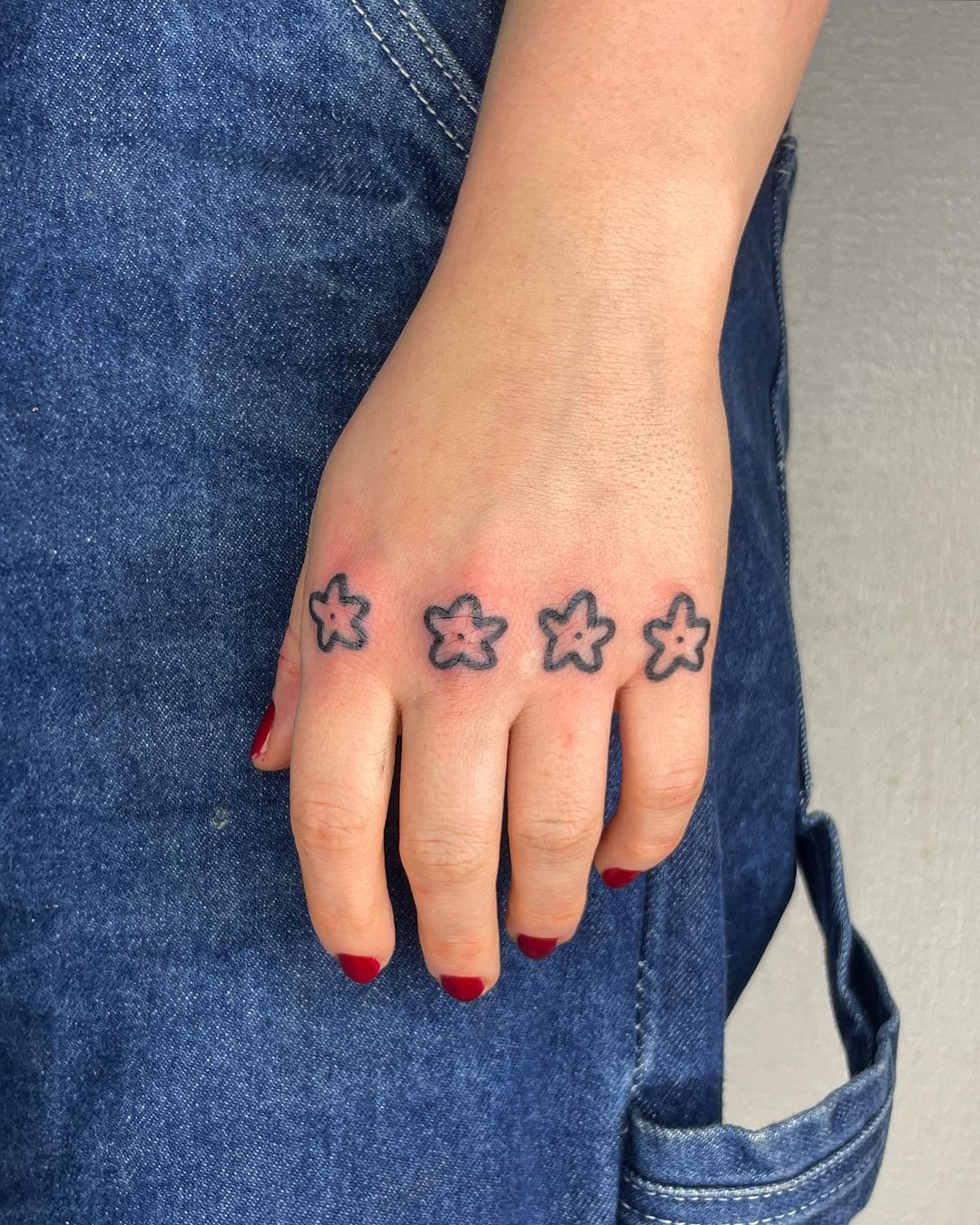 20 Knuckle Tattoo Ideas You'll Be Obsessed With