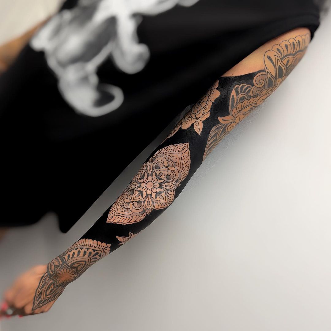 20 Superior Blackout Tattoos Made For The Courageous Ones