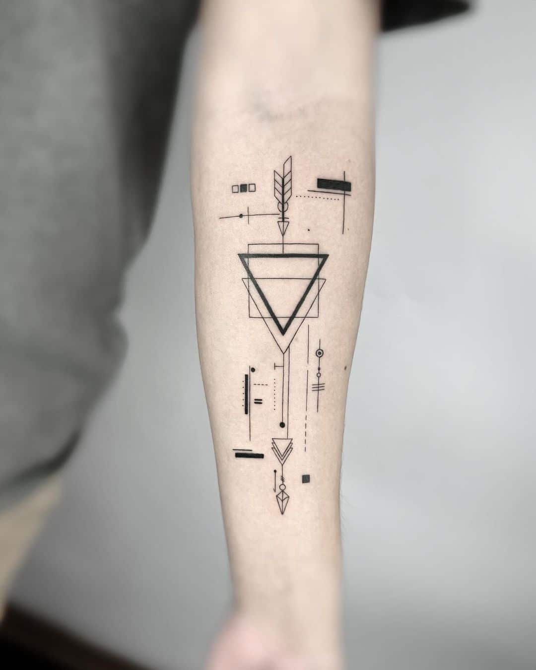 20 Captivating Geometric Tattoos That Are Right On Point