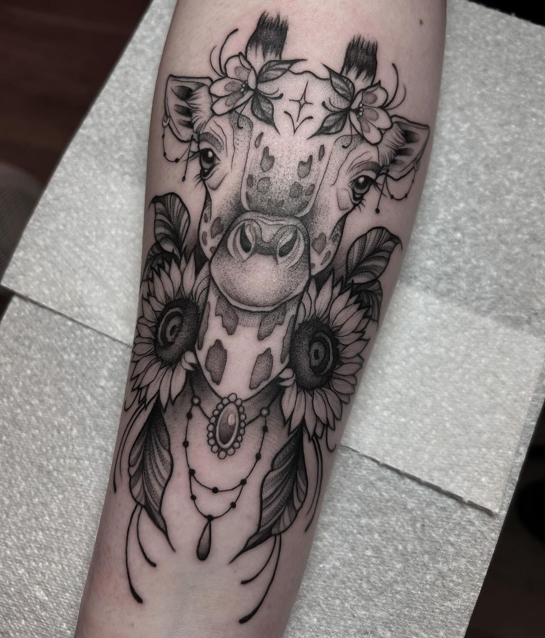 20 Cutest Giraffe Tattoo Ideas And Their Meanings